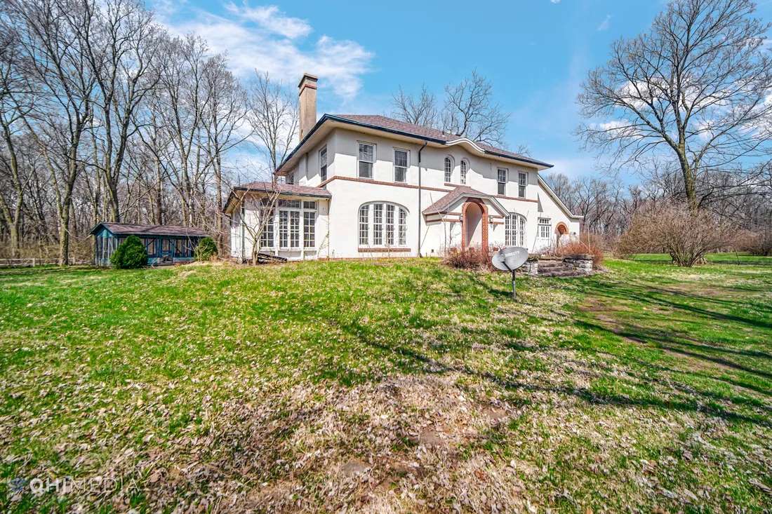 1923 in Momence, IL - Old House Dreams