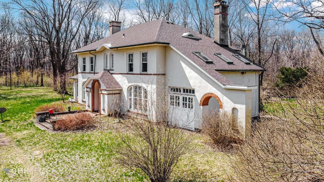 1923 in Momence, IL - Old House Dreams