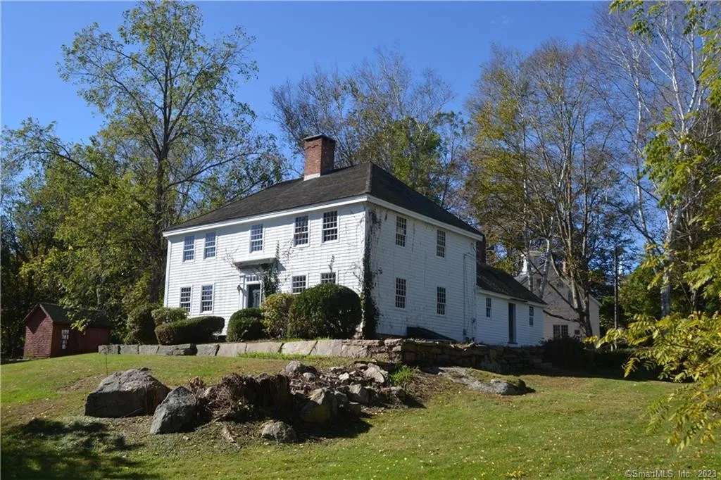 c. 1776 in North Stonington, CT - Old House Dreams