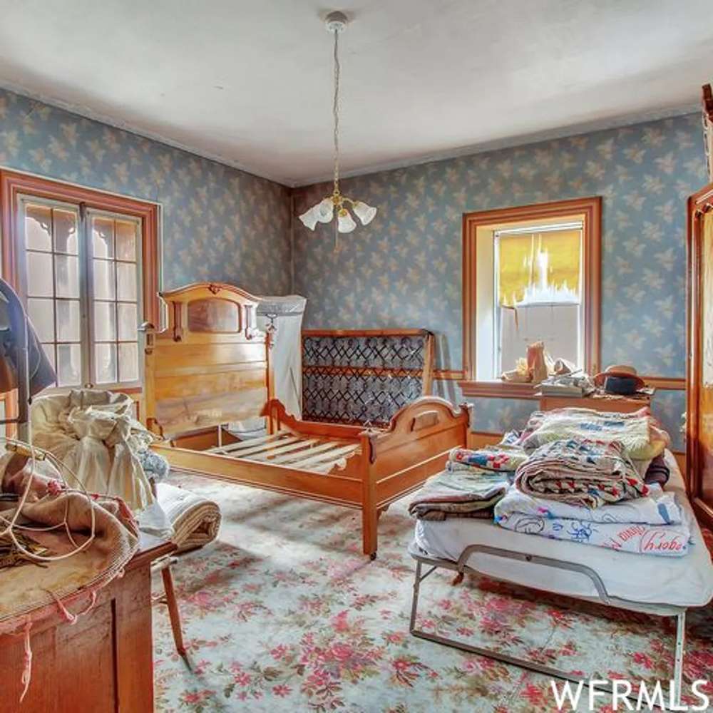 c. 1875 Gothic Revival in Ephraim, UT - Old House Dreams