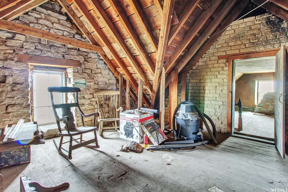 c. 1875 Gothic Revival in Ephraim, UT - Old House Dreams