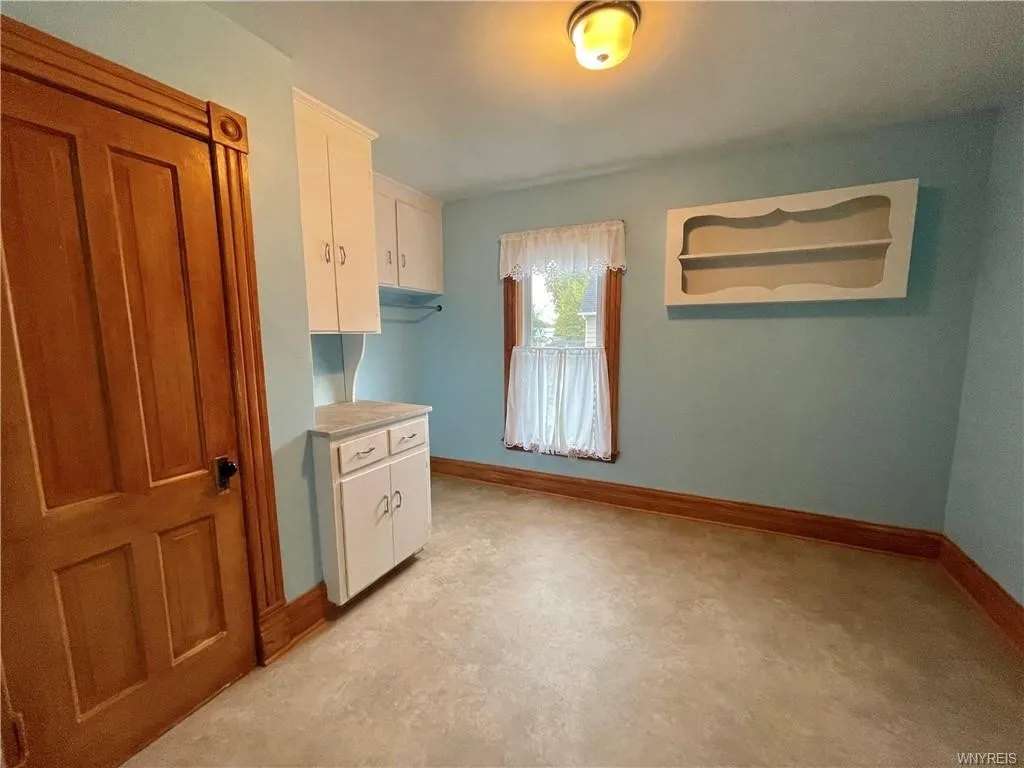 c. 1890 Queen Anne in Batavia, NY - Old House Dreams