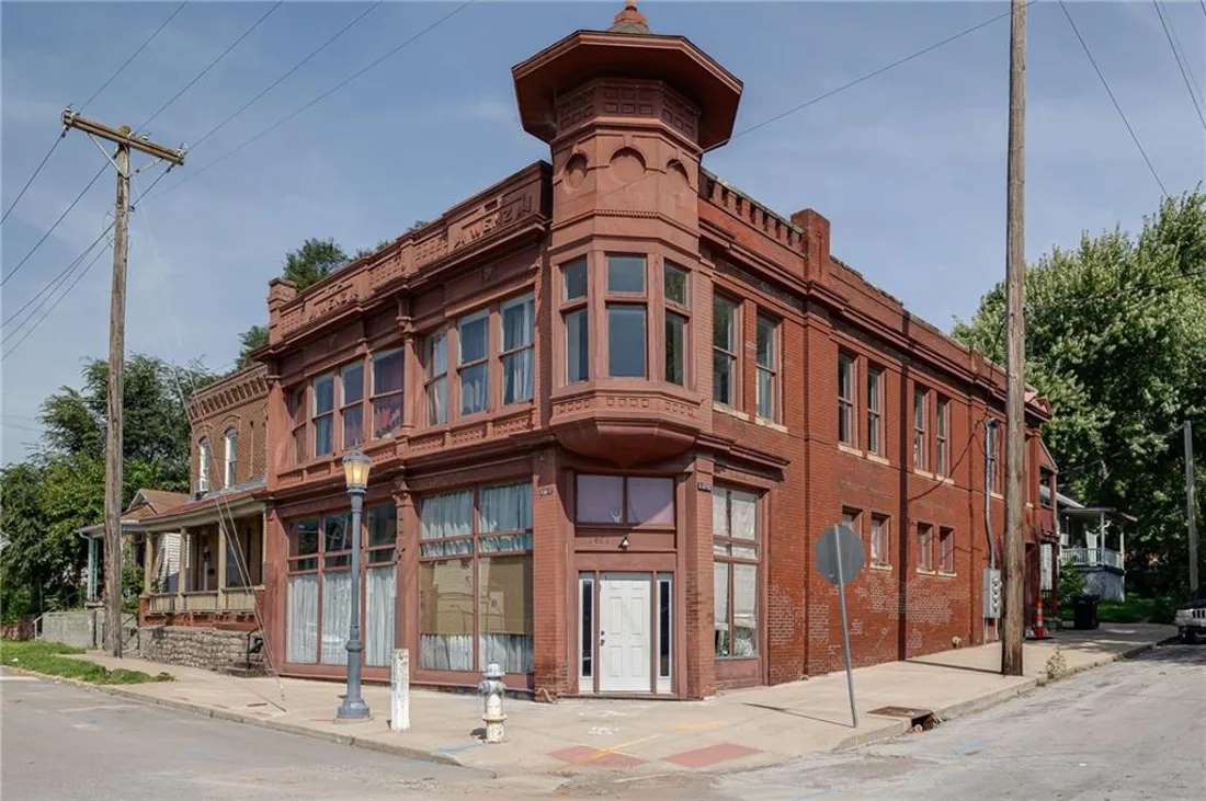 Old general stores for sale. - Old House Dreams