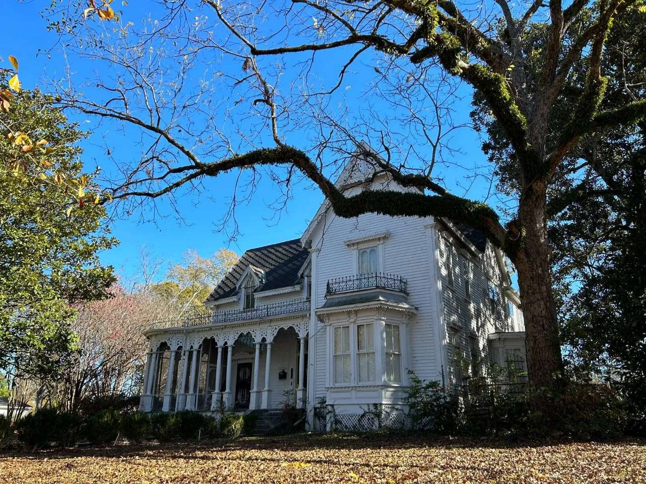 c. 1870 Gothic Revival in Grenada, MS - Old House Dreams