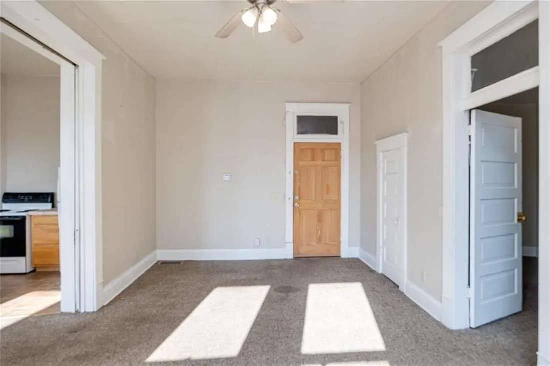 1903 in Saint Joseph, MO - Old House Dreams