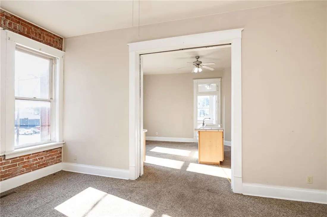 1903 in Saint Joseph, MO - Old House Dreams