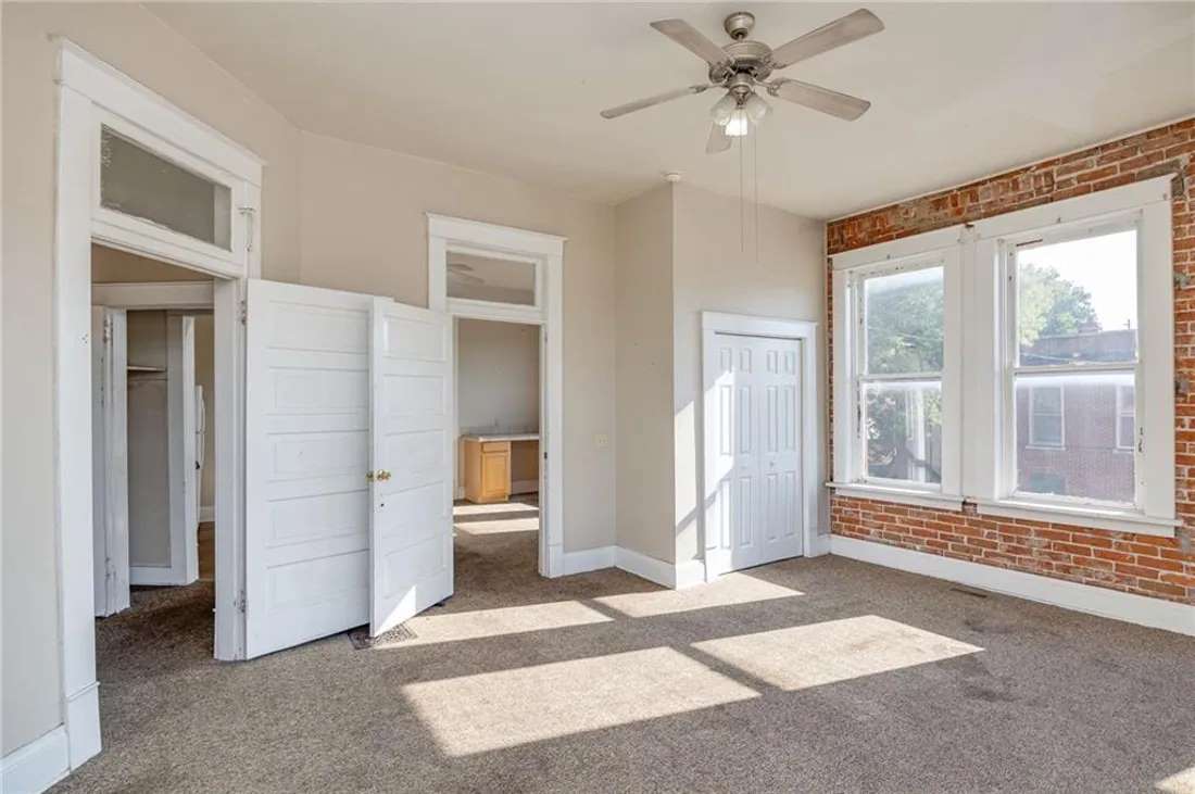 1903 in Saint Joseph, MO - Old House Dreams