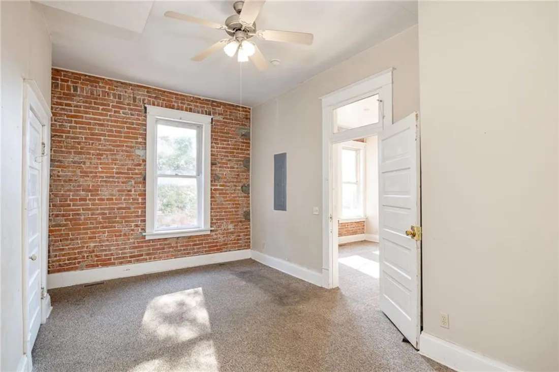 1903 in Saint Joseph, MO - Old House Dreams