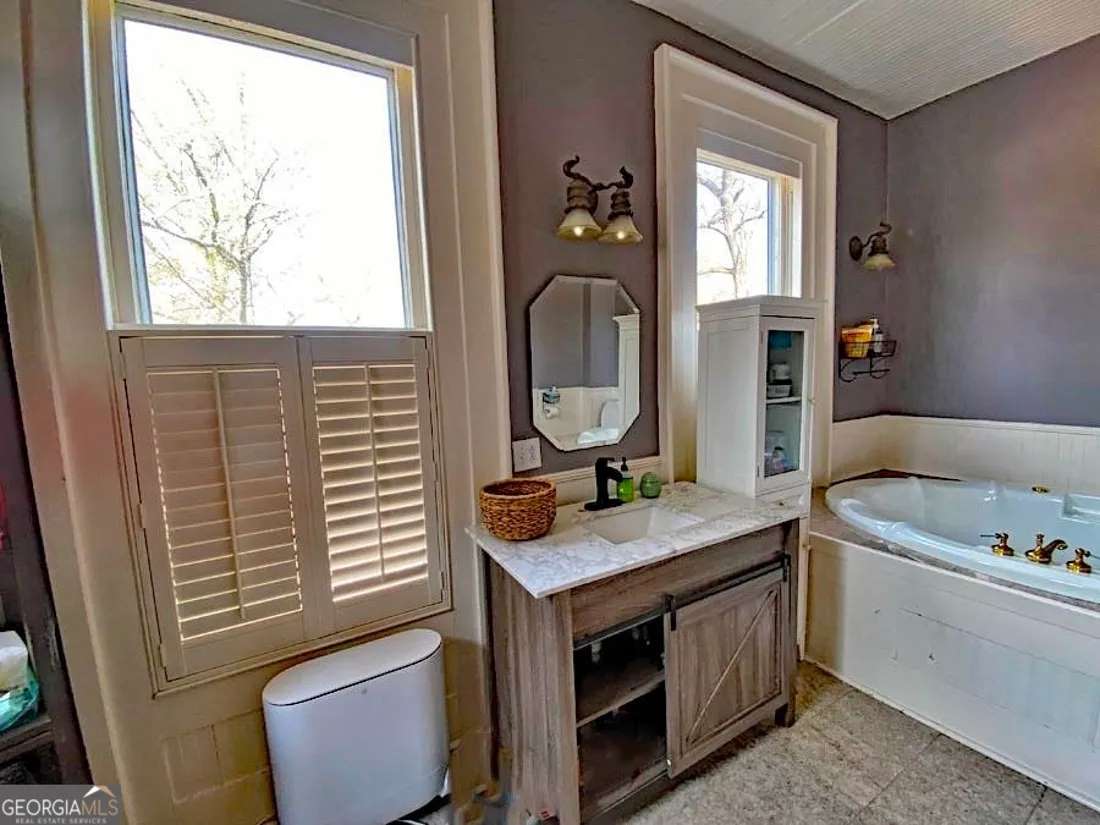 1892 Queen Anne in Hartwell, GA - Old House Dreams
