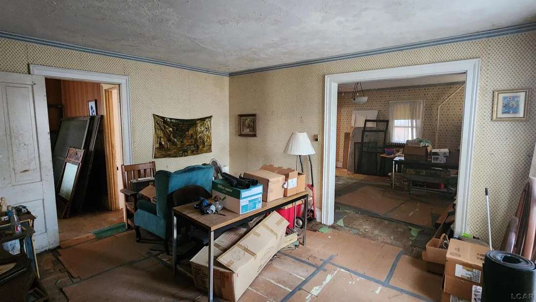 c. 1840/1890 in Clinton, MI - Old House Dreams