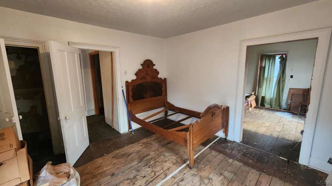 c. 1840/1890 in Clinton, MI - Old House Dreams