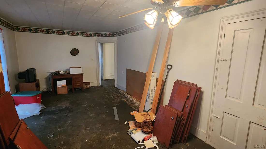 c. 1840/1890 in Clinton, MI - Old House Dreams