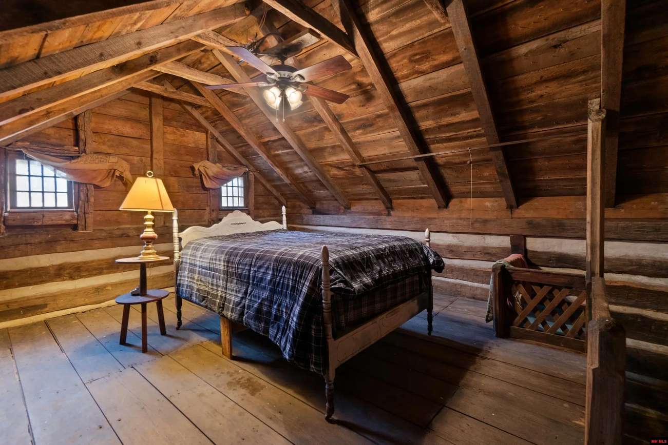 c. 1850 Log Cabin in Jasper, AR - Old House Dreams