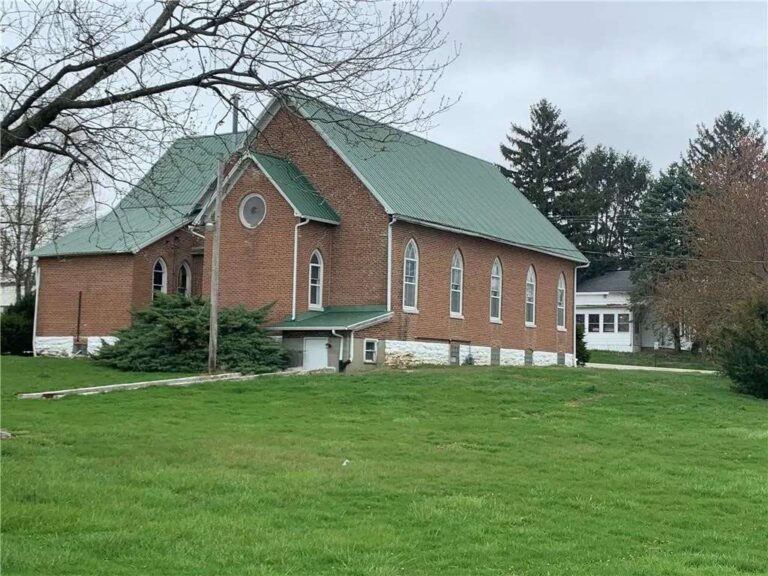 Church in Tower Hill, IL - Old House Dreams