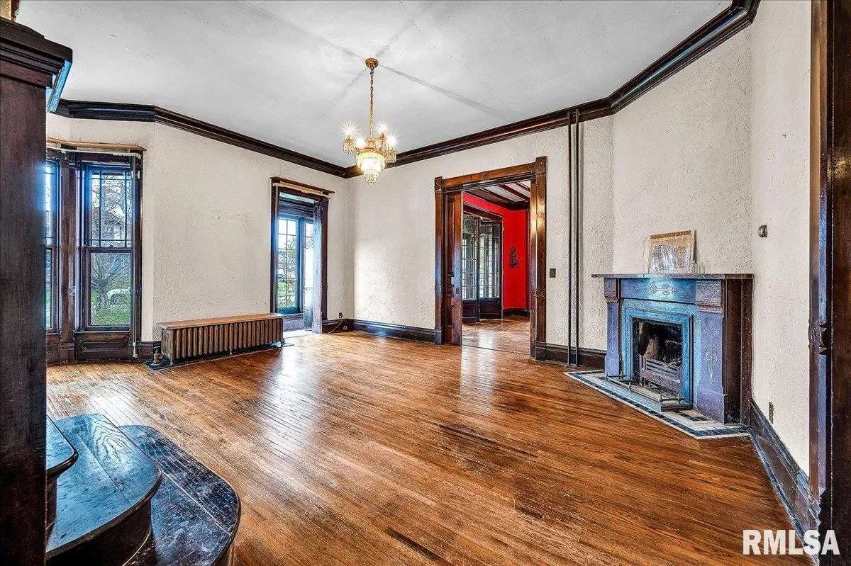 Delavan, IL - Old House Dreams