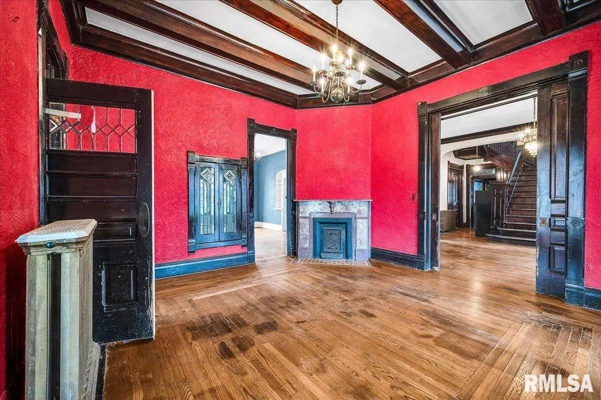 Delavan, IL - Old House Dreams