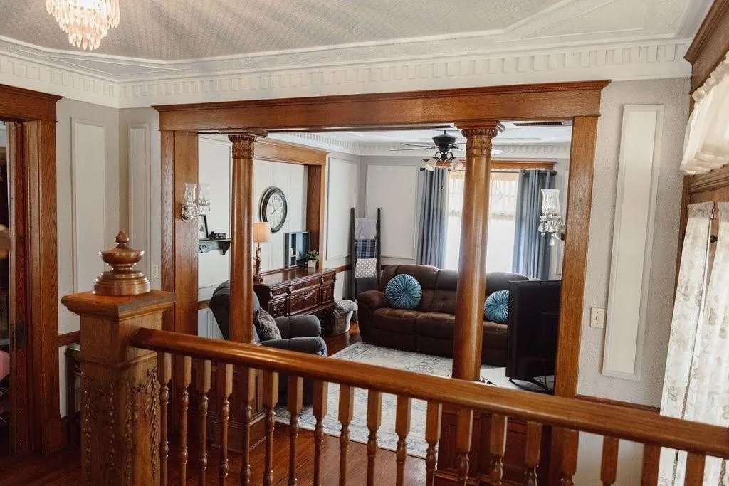 c. 1902 Queen Anne in Assumption, IL (George F. Barber) - Old House Dreams