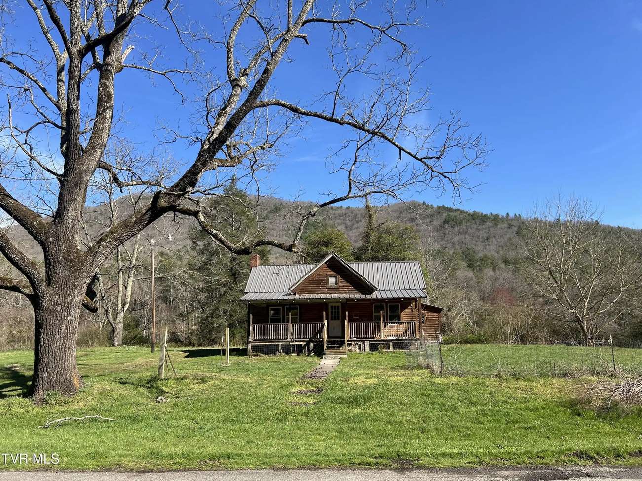 1912 in Butler, TN - Old House Dreams