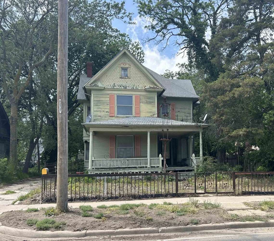 c. 1900 in Wichita, KS - Old House Dreams