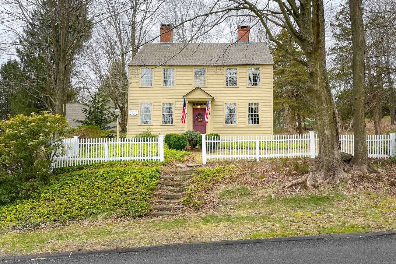 c. 1776 in Durham, CT - Old House Dreams