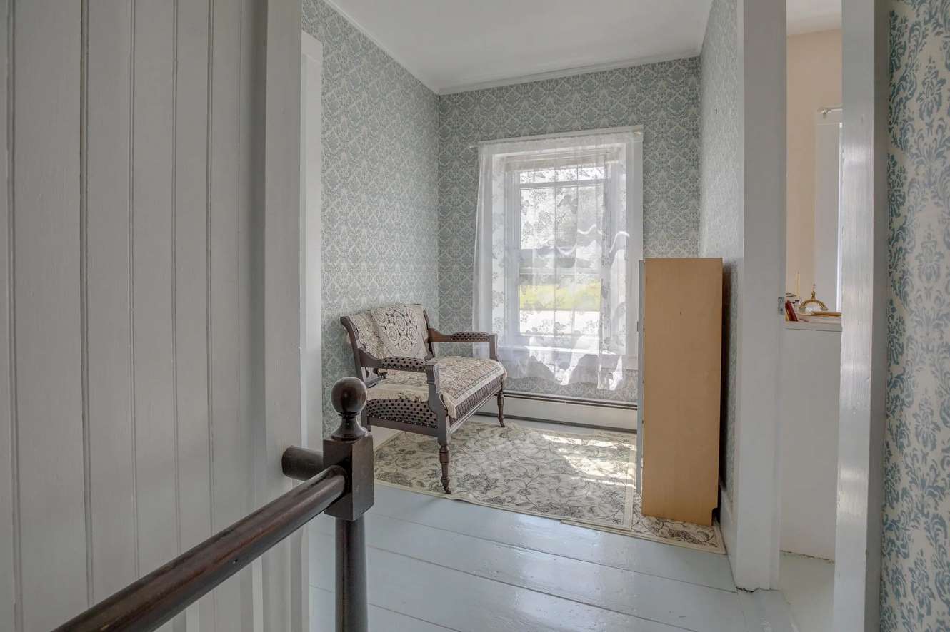 c. 1850 in Plymouth, NH - Old House Dreams