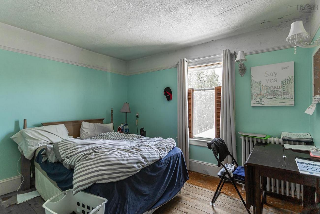 1906 in Middleton, Nova Scotia - Old House Dreams