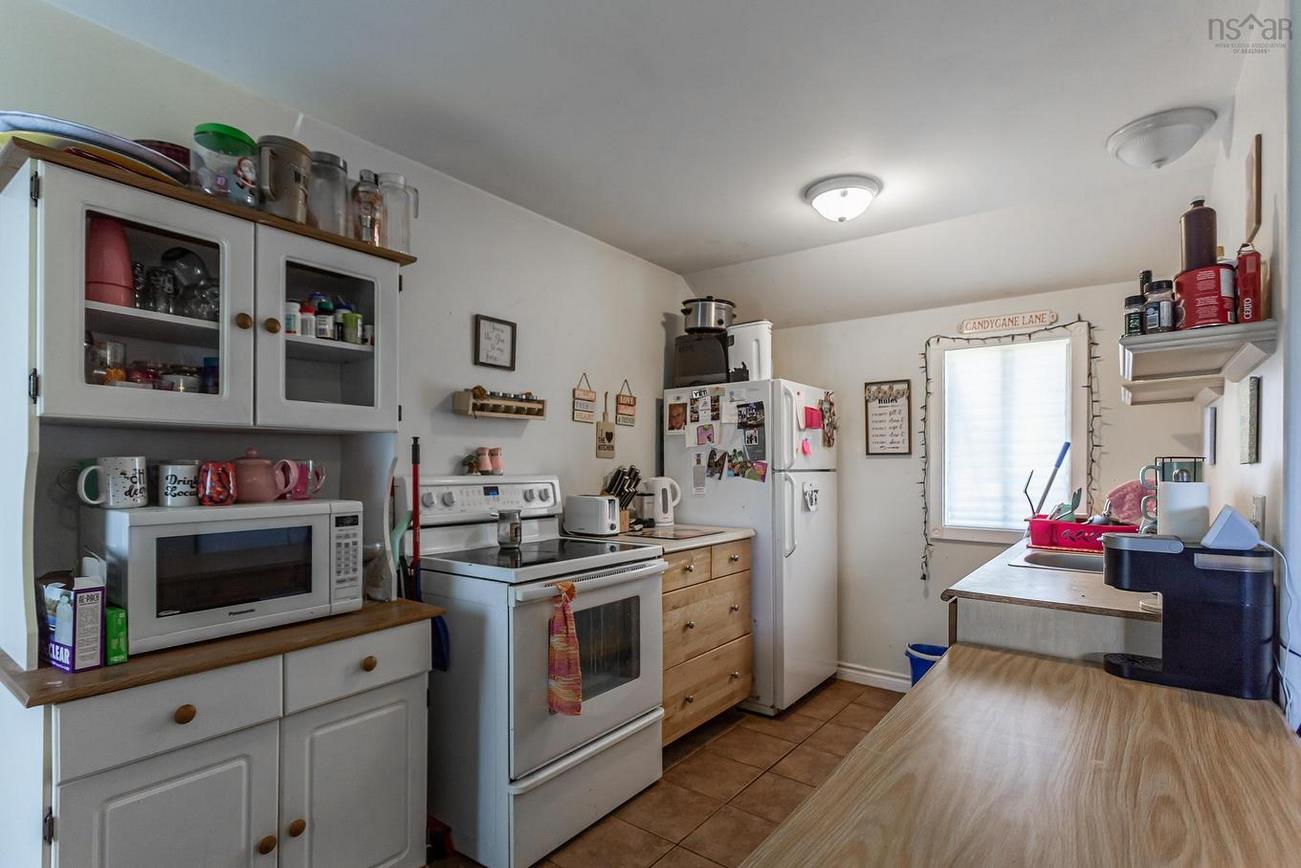 1906 in Middleton, Nova Scotia - Old House Dreams