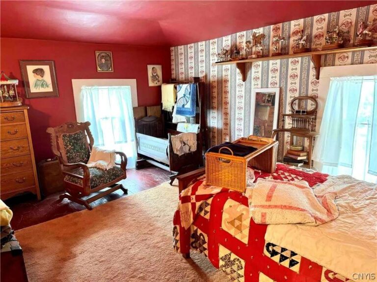 1853 Italianate in Amity, NY - Old House Dreams