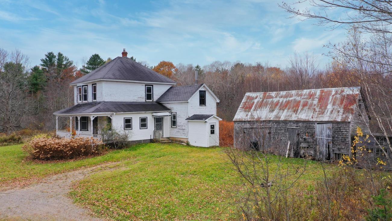 1923 in Middleton, Nova Scotia - Old House Dreams