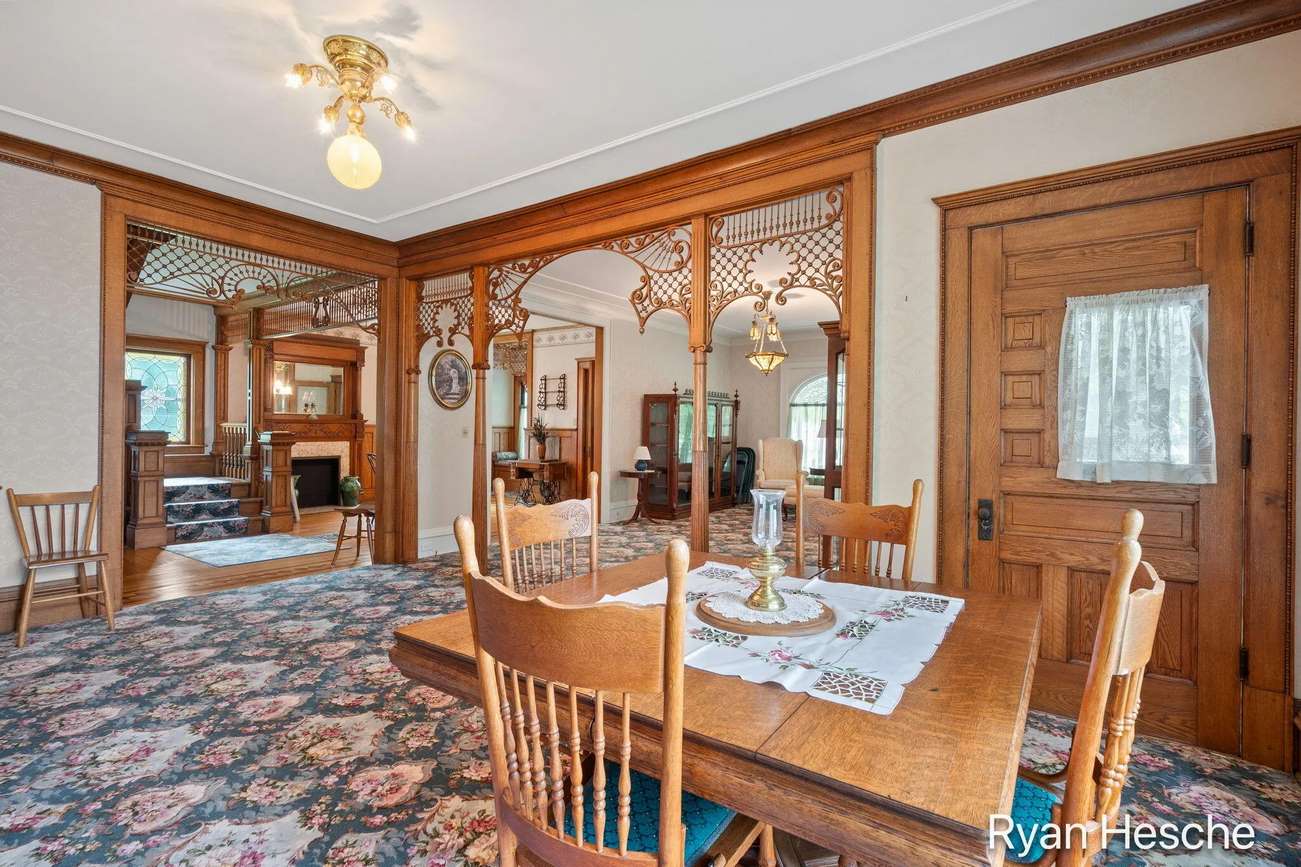 1901 in Saranac, MI - Old House Dreams