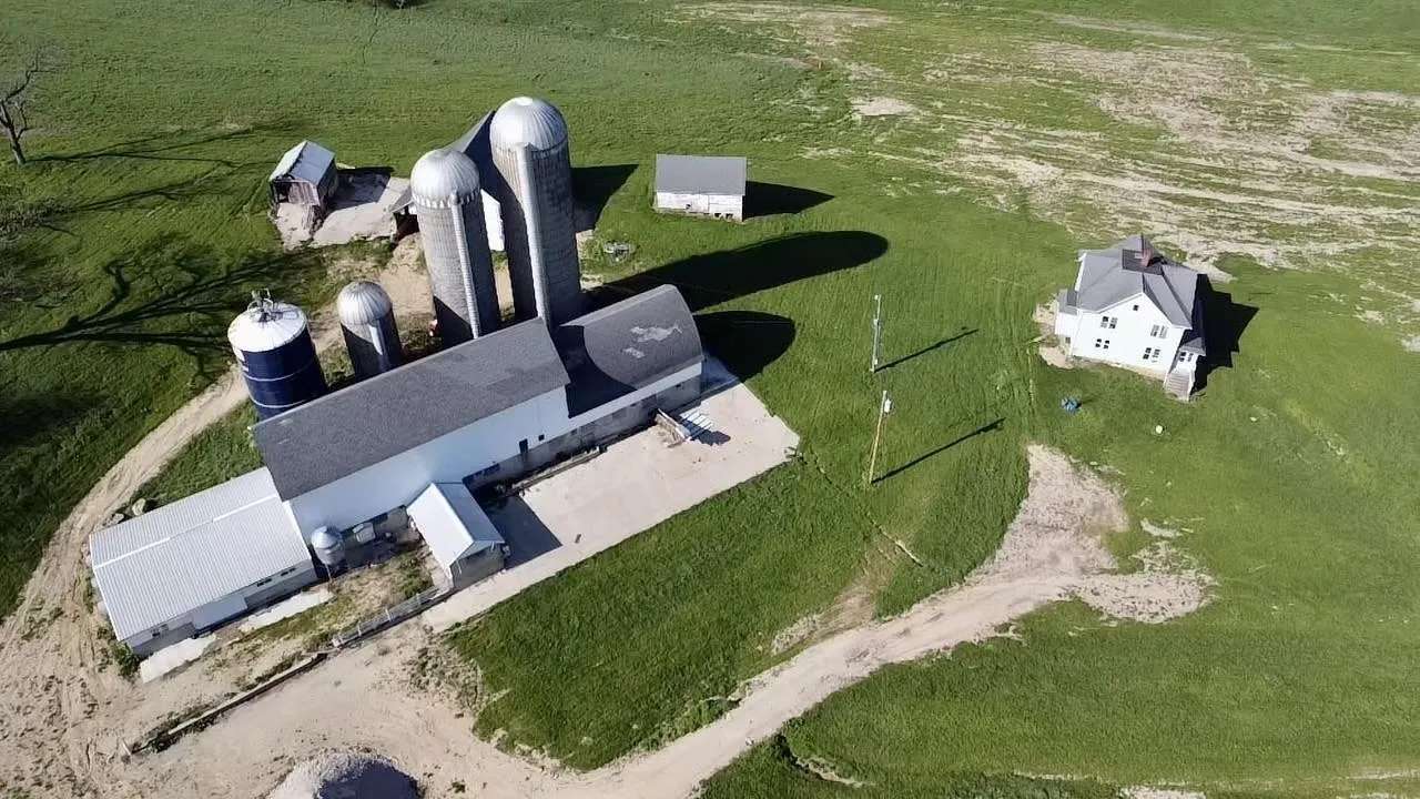 New Glarus, WI - Old House Dreams