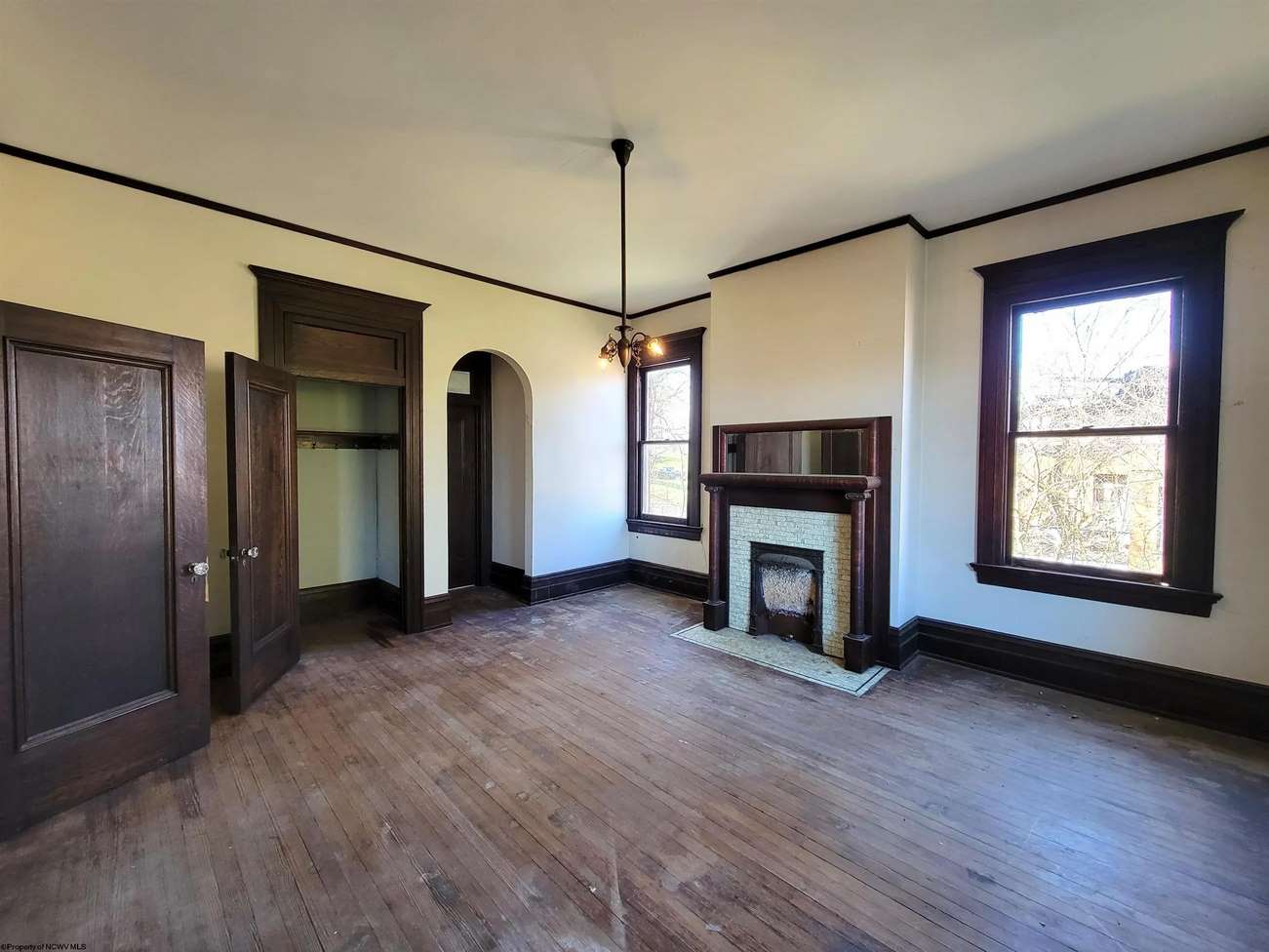 c. 1900 Colonial Revival in Clarksburg, WV - Old House Dreams