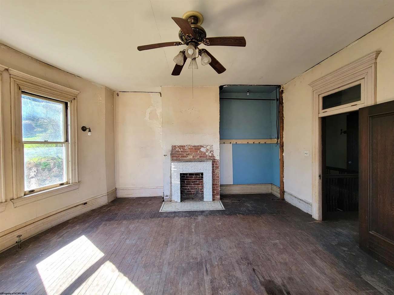 c. 1900 Colonial Revival in Clarksburg, WV - Old House Dreams