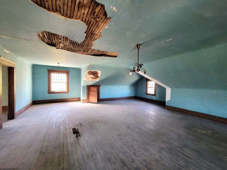 c. 1900 Colonial Revival in Clarksburg, WV - Old House Dreams