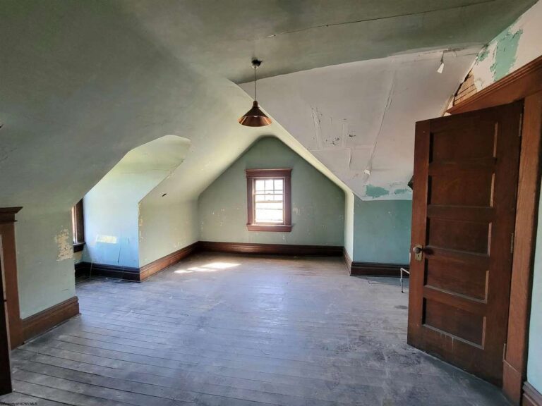 c. 1900 Colonial Revival in Clarksburg, WV - Old House Dreams