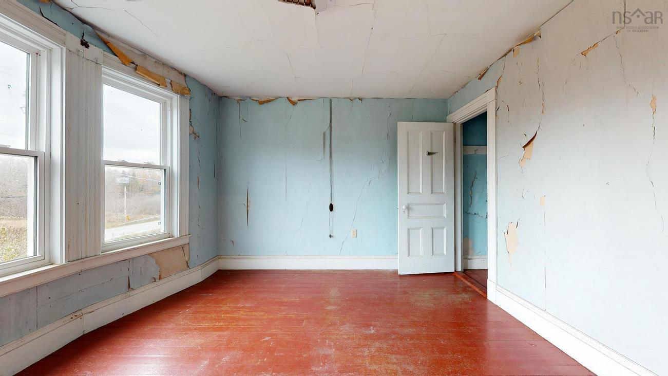 1923 in Middleton, Nova Scotia - Old House Dreams