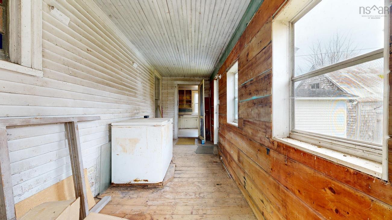 1923 in Middleton, Nova Scotia - Old House Dreams