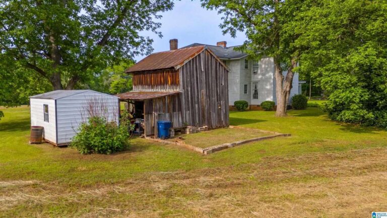1843 in Jacksonville, AL - Old House Dreams