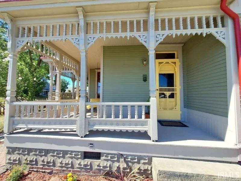 1878 in Jasper, IN - Old House Dreams