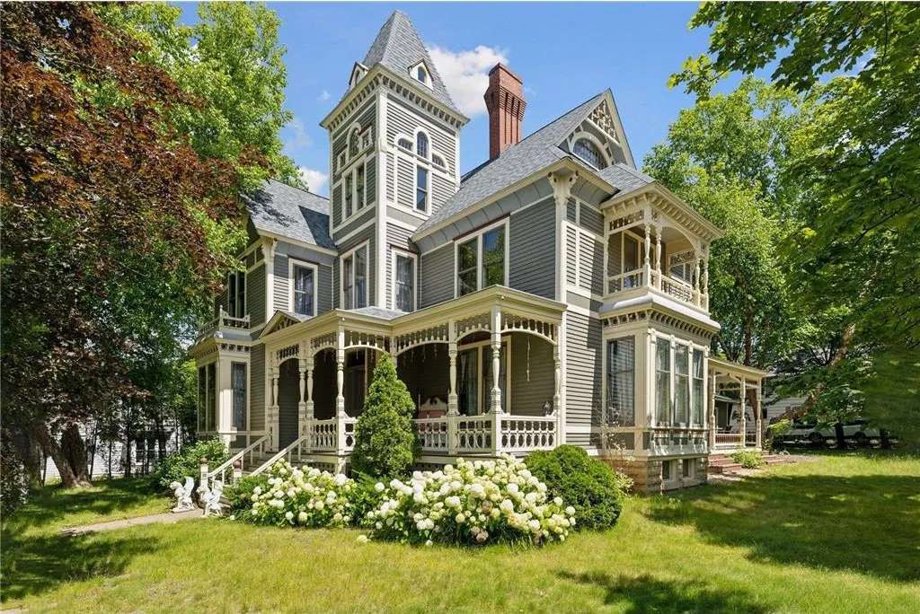 Old House Dreams - Page 12 - Specially selected historic & old homes ...