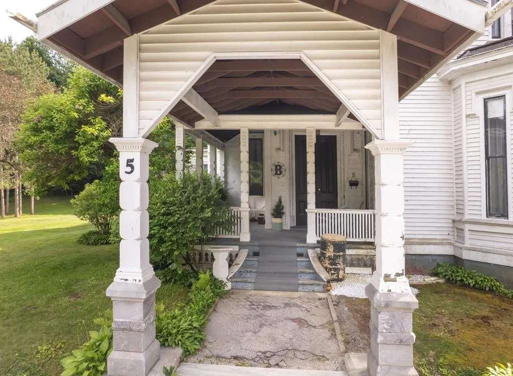 c. 1860 Gothic Revival in Rutland, VT - Old House Dreams