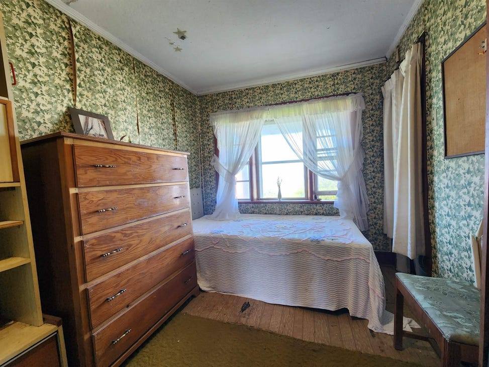 c. 1820 in Cap La Ronde, Nova Scotia - Old House Dreams