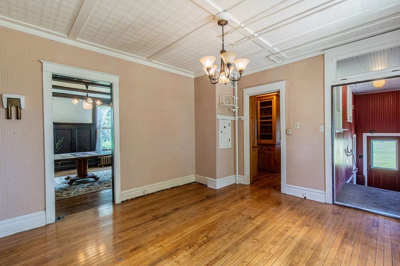 1903 in La Moille, IL - Old House Dreams