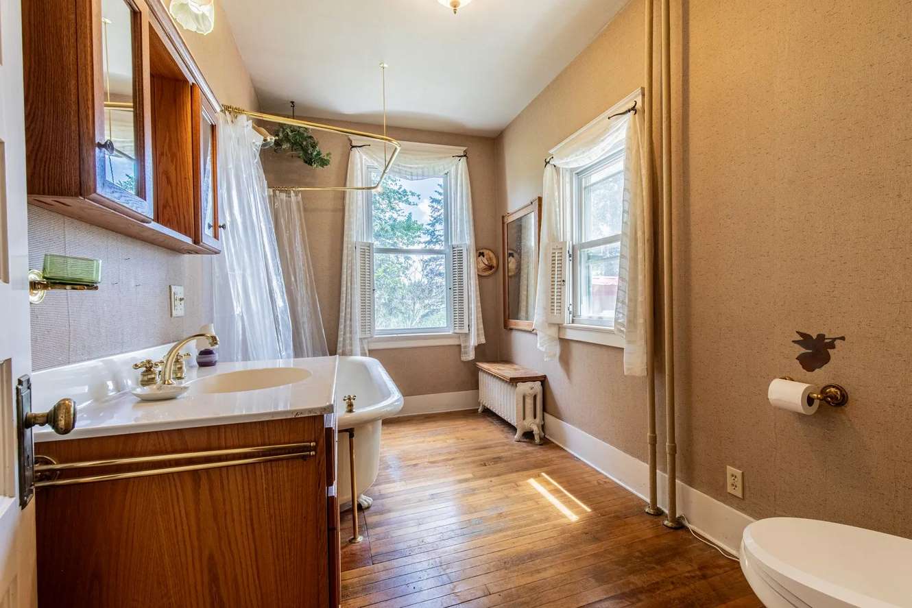 1903 in La Moille, IL - Old House Dreams