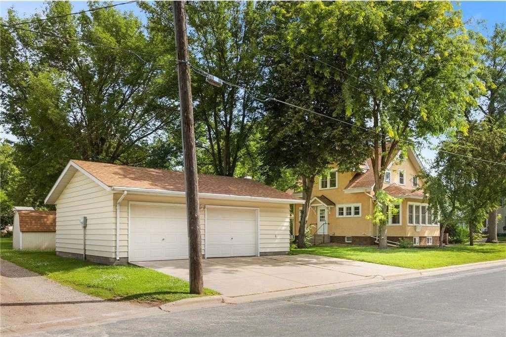 1939 in Silver Lake, MN - Old House Dreams