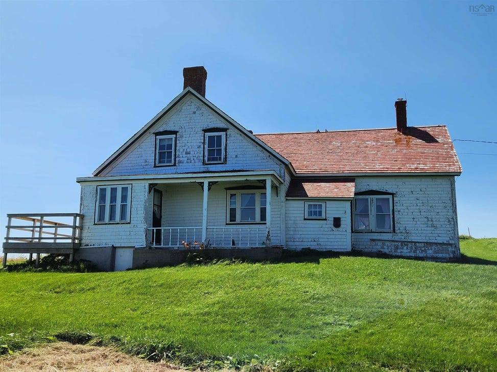 c. 1820 in Cap La Ronde, Nova Scotia - Old House Dreams
