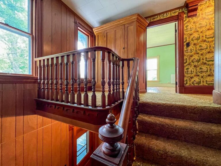1893 Queen Anne in Island Falls, ME - Old House Dreams