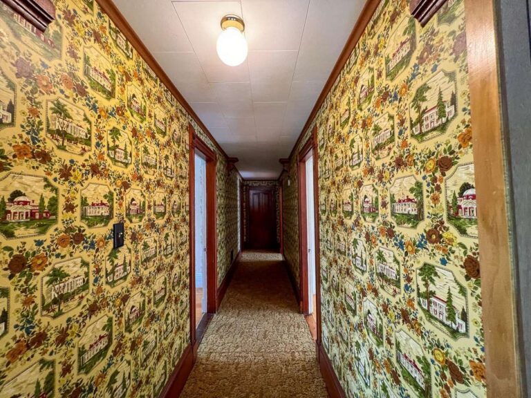 1893 Queen Anne in Island Falls, ME - Old House Dreams