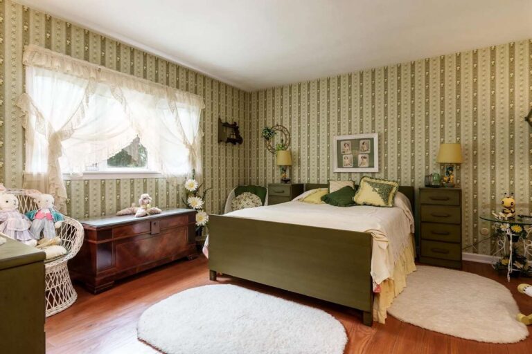 1968 in Rockford, IL - Old House Dreams