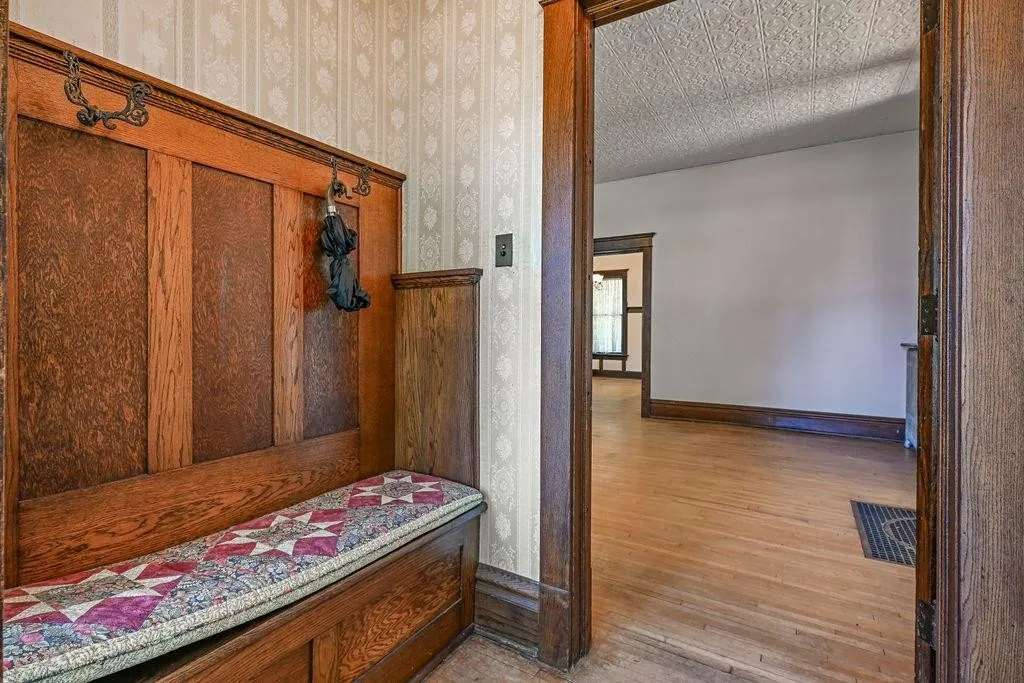 Colonial Revival in Almond, WI - Old House Dreams